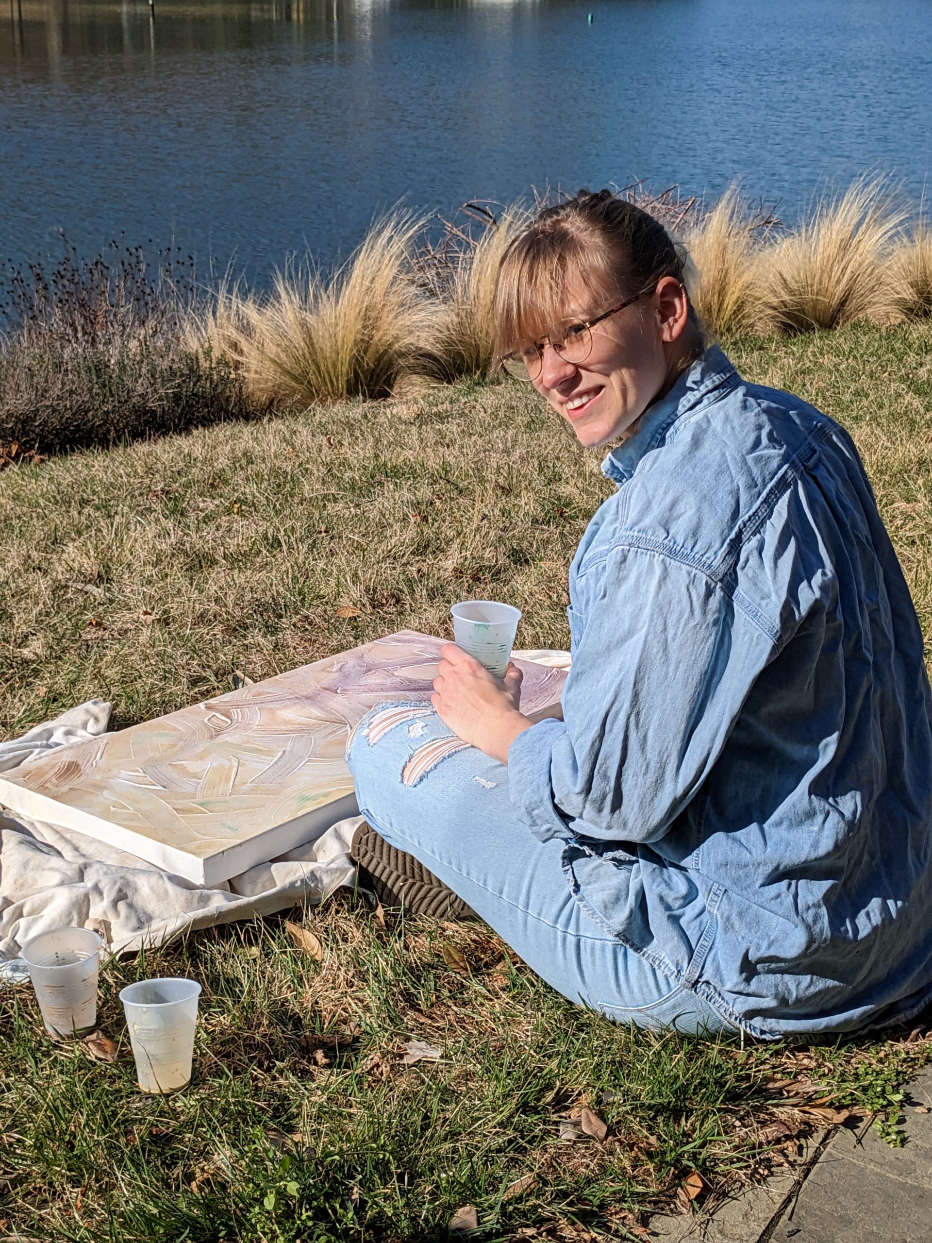 Présentation de notre nouvelle exposition artistique au centre : Julia ...